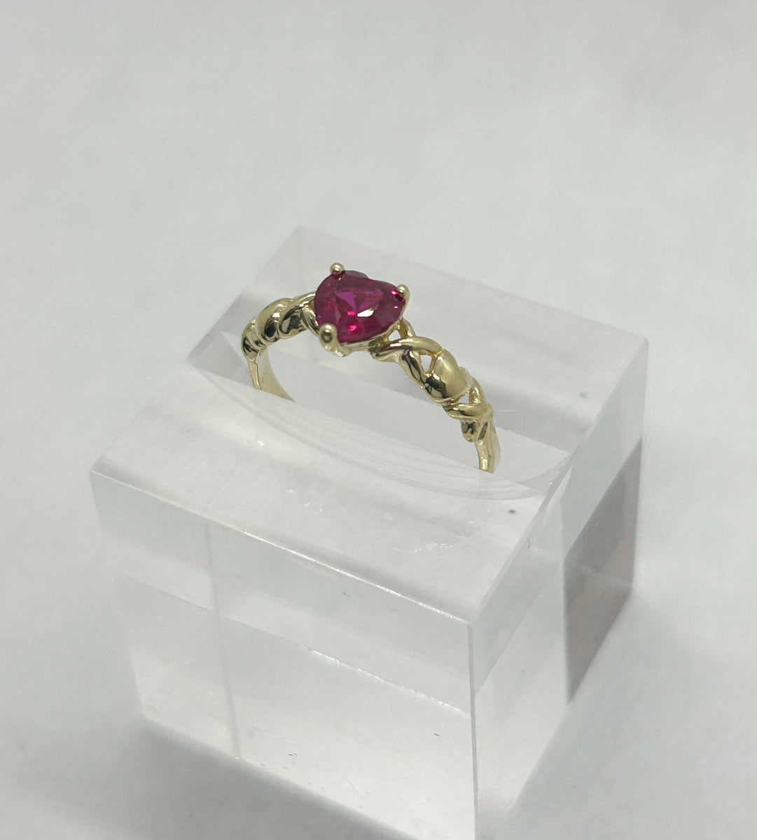 14kt Gold Ruby Red Heart Ring – Veronica's Jewelry